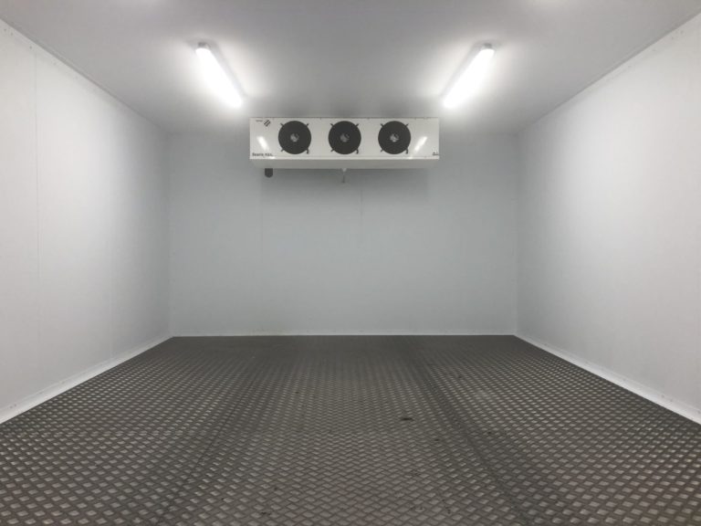 Turnkey Cold Room Projects: Refrigeration, Air Conditioning & Lighting